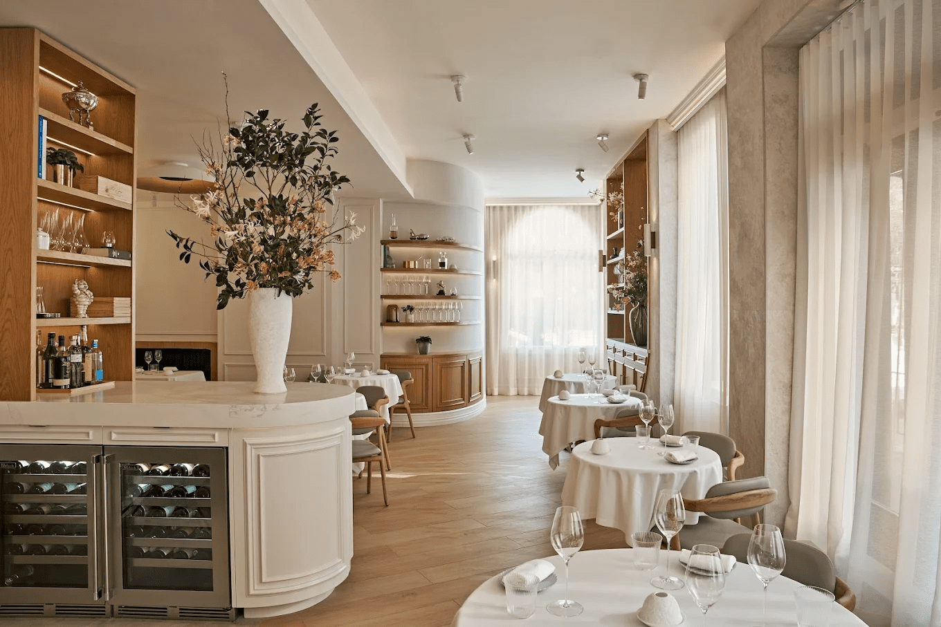 Top 10 Most Beautiful New Restaurants in America (2025) - Baroque Lifestyle